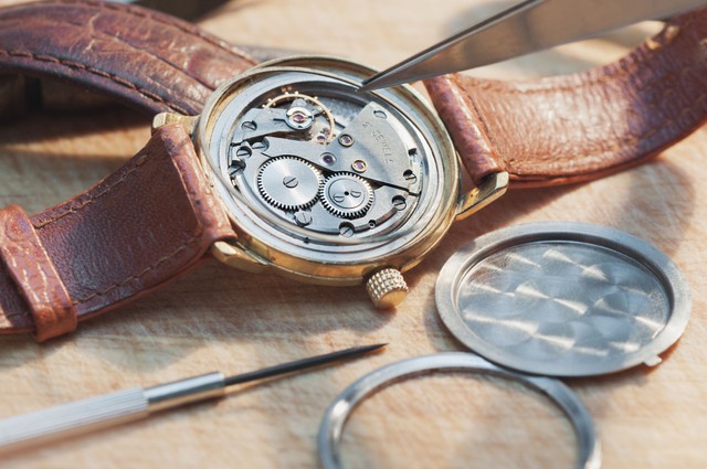 Expert Clock Repair & Sales | Adams Clocks & Repair